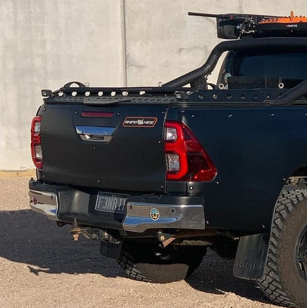 Toyota hilux tailgate protector store